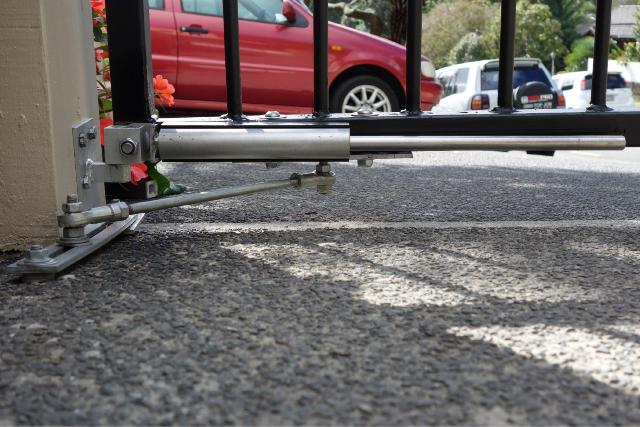 Telescopic Hinge for Uphill Swing Gate - Overview - OUR PRODUCTS - Wire ...